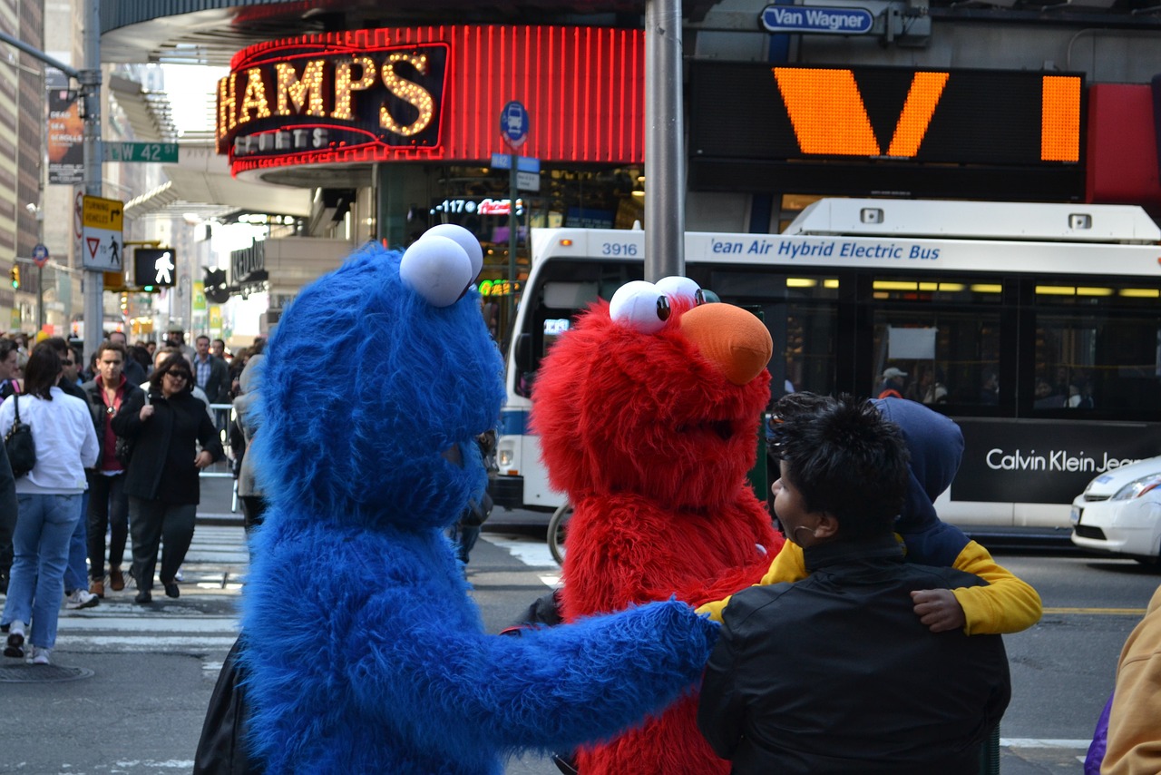 Biden Harris Philadelphia Event Falls Flat Attendees Needed Elmo for ...